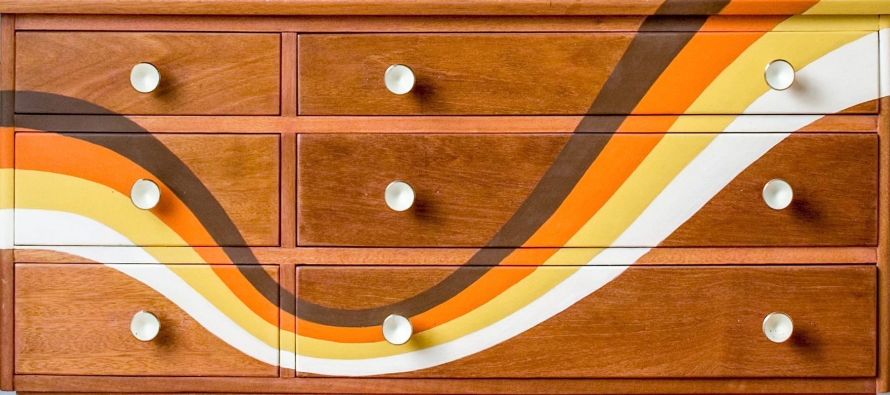 Commode inspirée des années 1970 | Annie Sloan FR