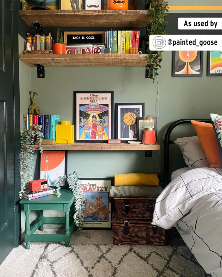 Dark Green CHALK PAINT® | Amsterdam Green | Annie Sloan