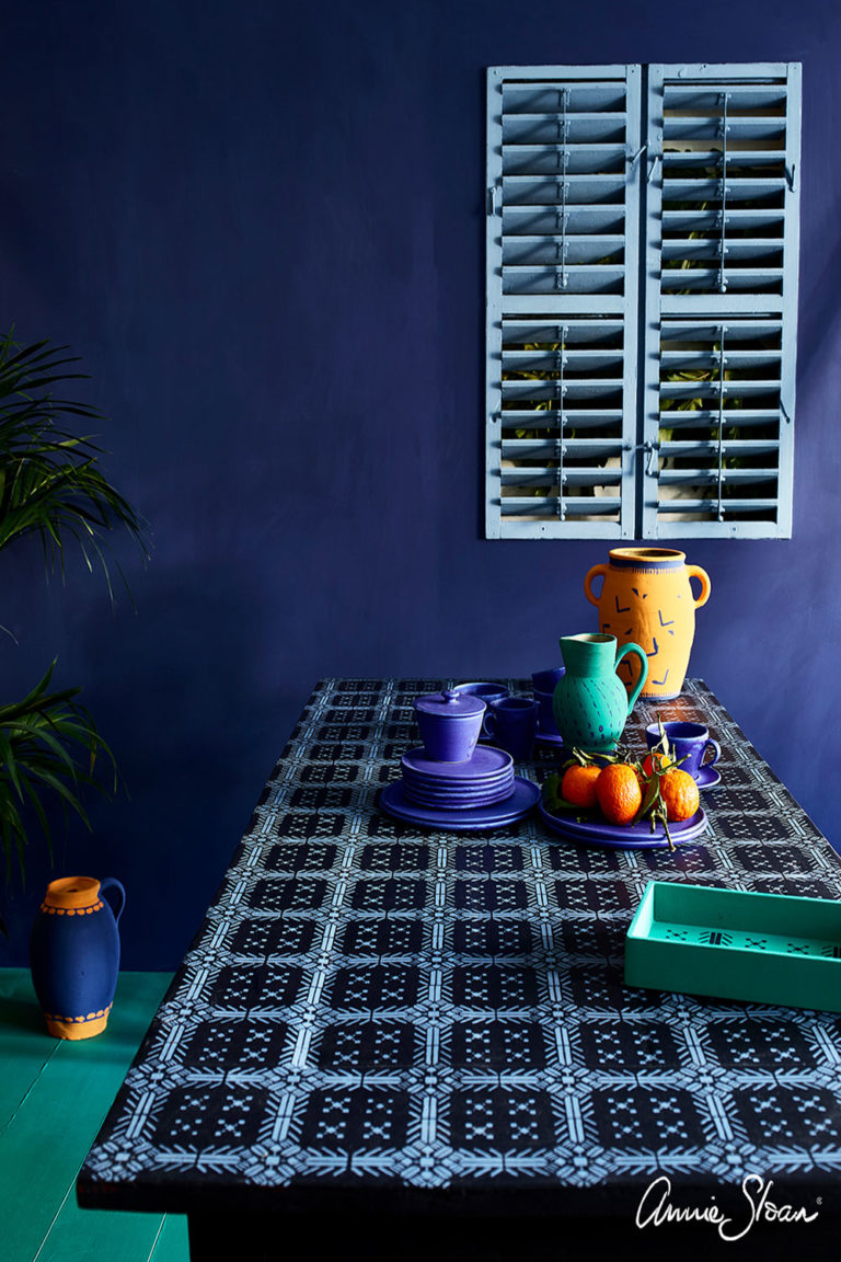 Ultramarine cobalt blue CHALK PAINT® | Napoleonic Blue | Annie Sloan