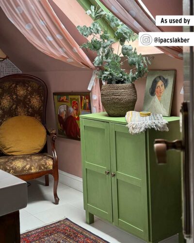 Capability Green Chalk Paint | Annie Sloan