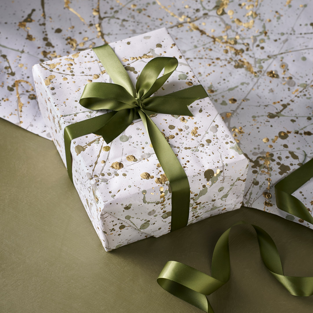 Create you own splatter Christmas wrapping paper | Annie Sloan