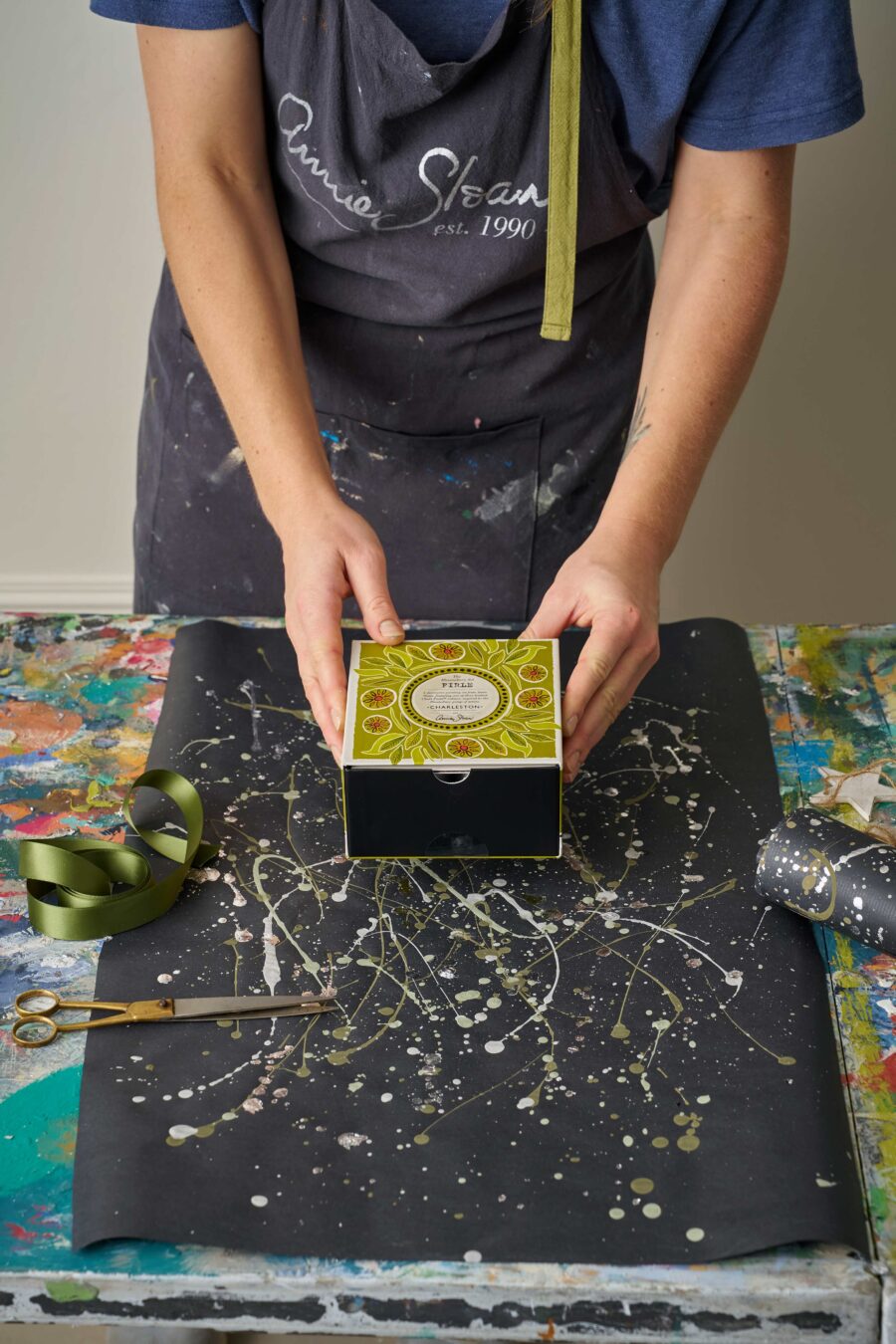 Create you own splatter Christmas wrapping paper | Annie Sloan