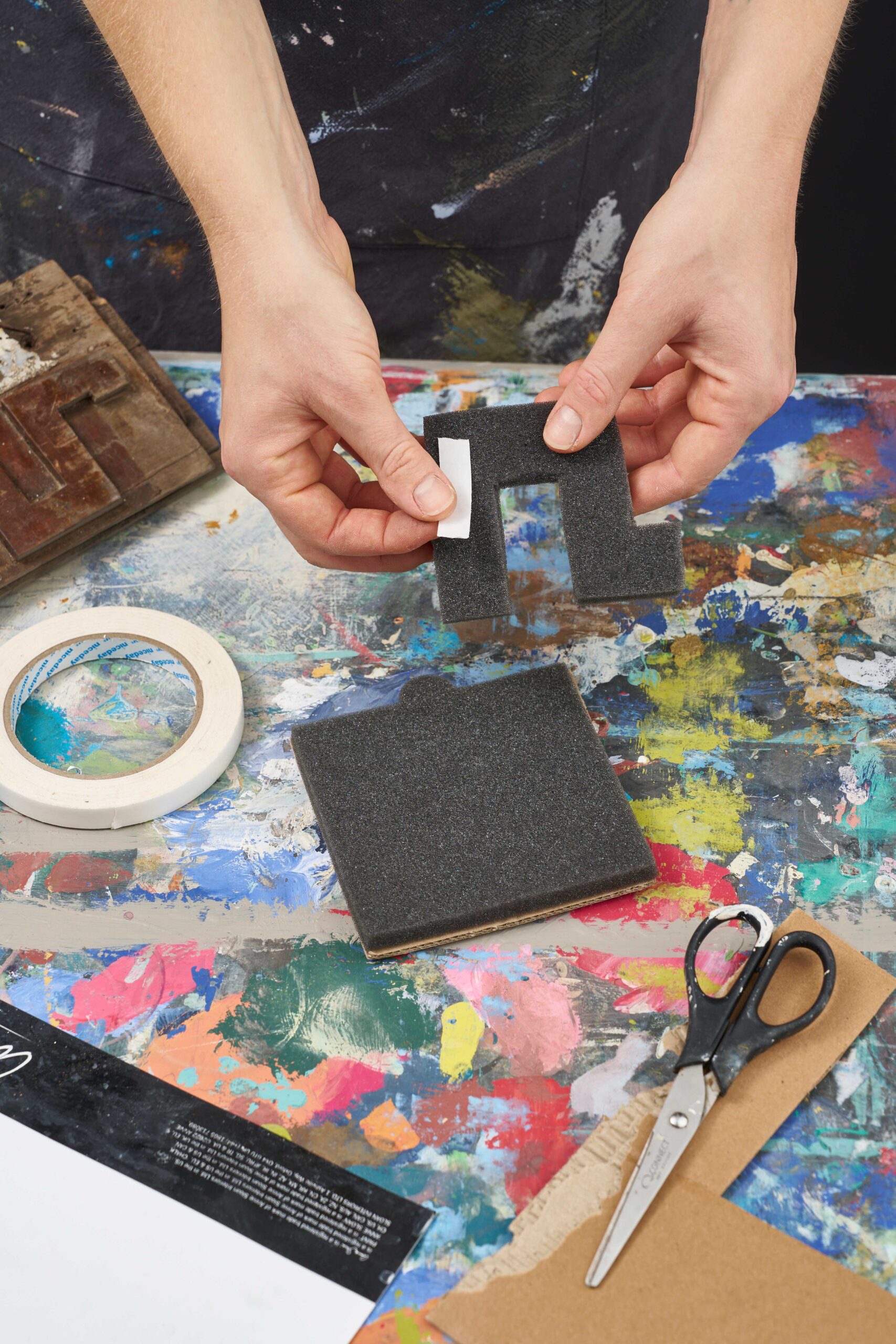 Guide to creating a Greek Key wall design | Annie Sloan