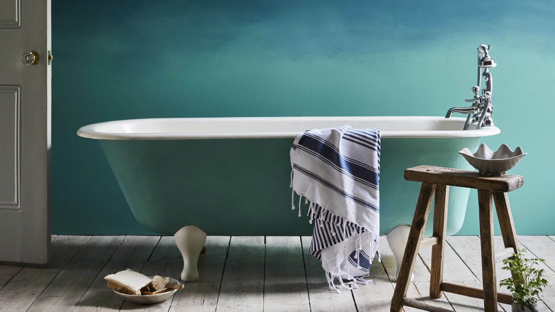How to Paint Internal Walls with Chalk Paint | Annie Sloan