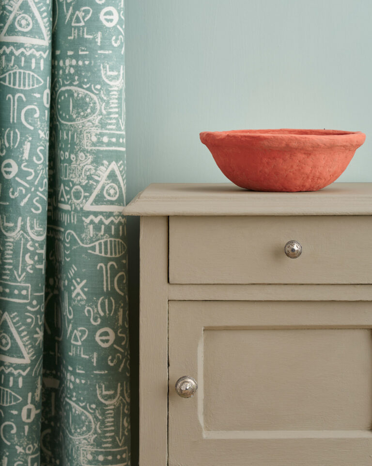 Beige Toned Grey CHALK PAINT™ | Country Grey | Annie Sloan