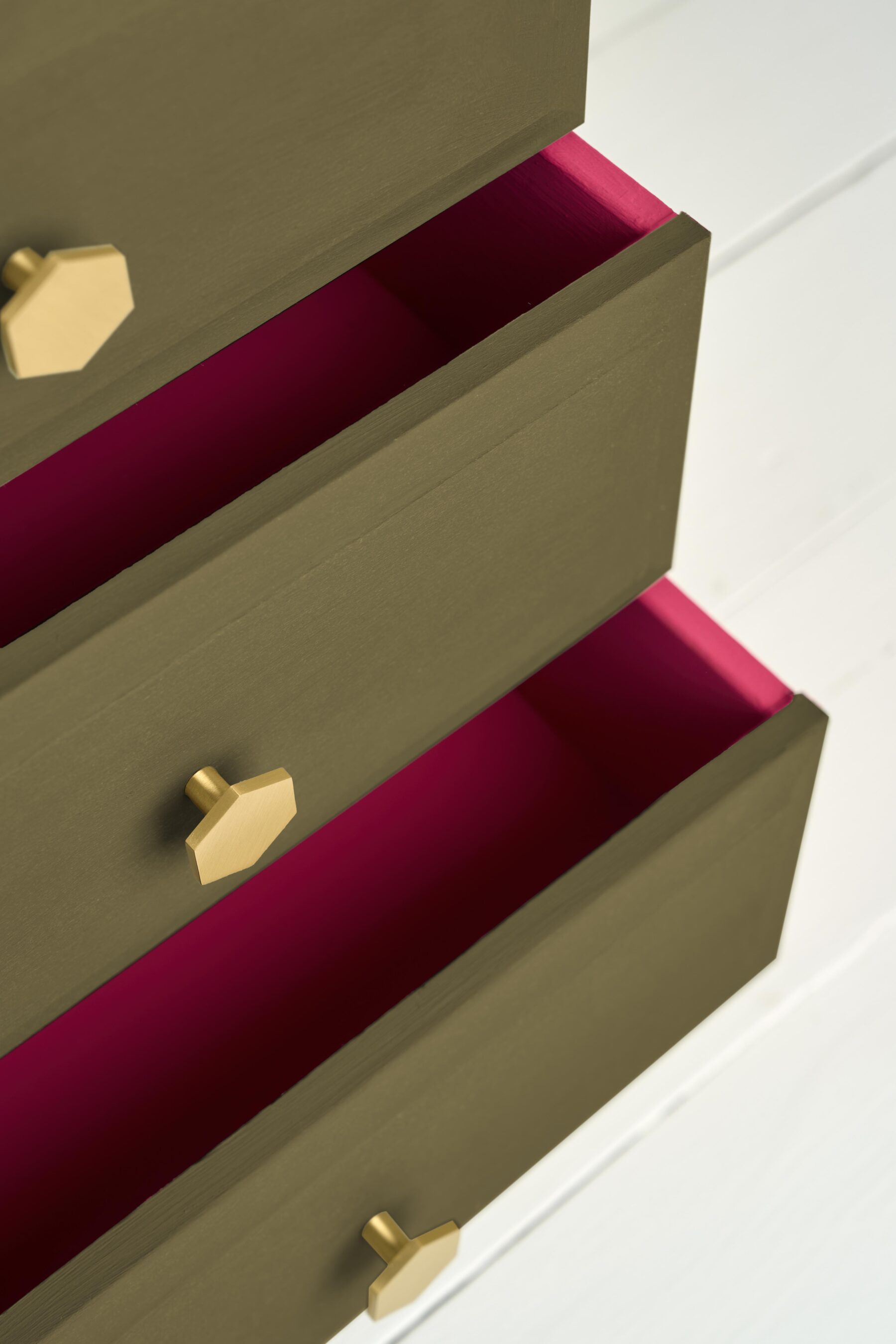 Khaki Green CHALK PAINT™ | Olive | Annie Sloan