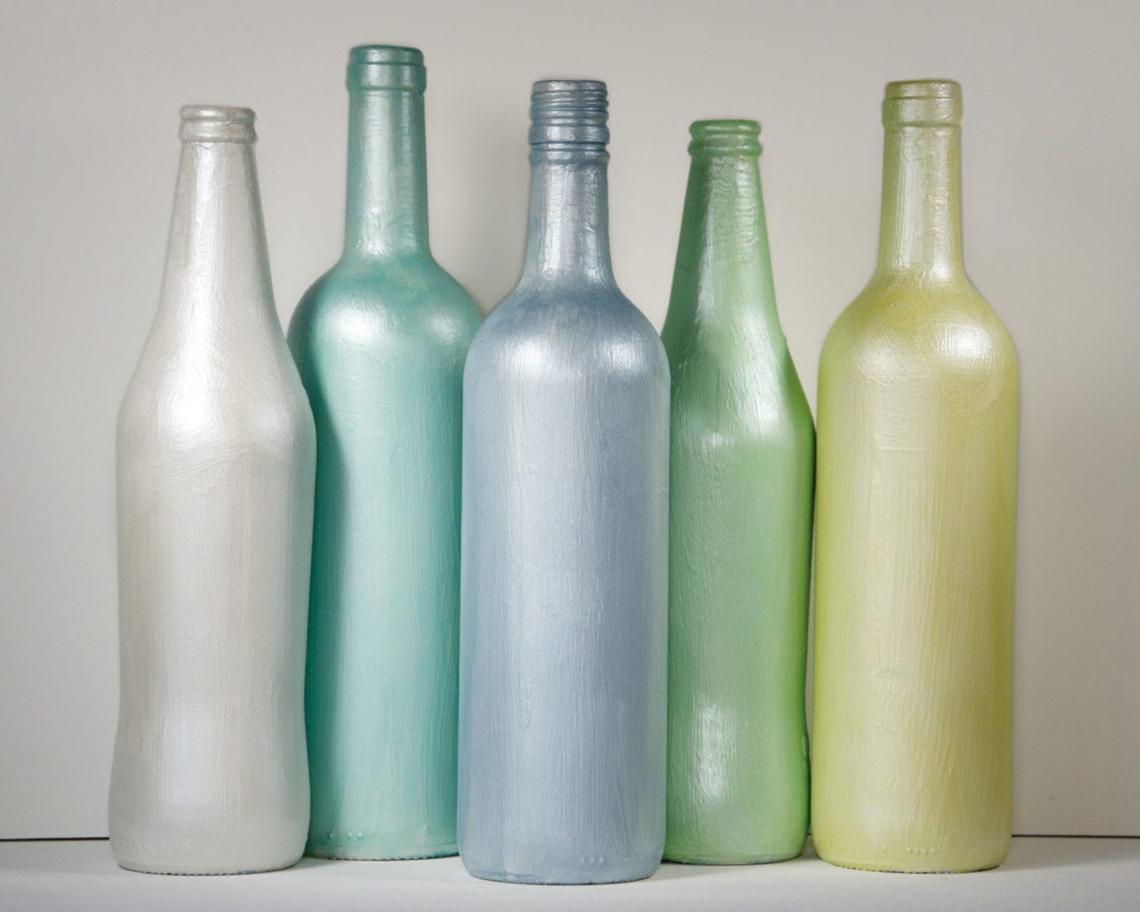 Pearlised Chalk Paint™ Bottles by Annie Sloan | Annie Sloan