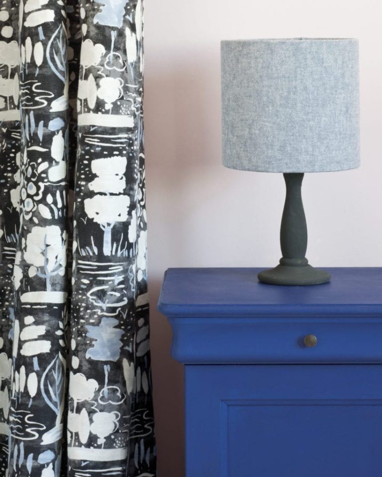 Ultramarine cobalt blue CHALK PAINT™ | Napoleonic Blue | Annie Sloan