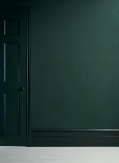Dark Green Satin Paint | Graphite | Annie Sloan